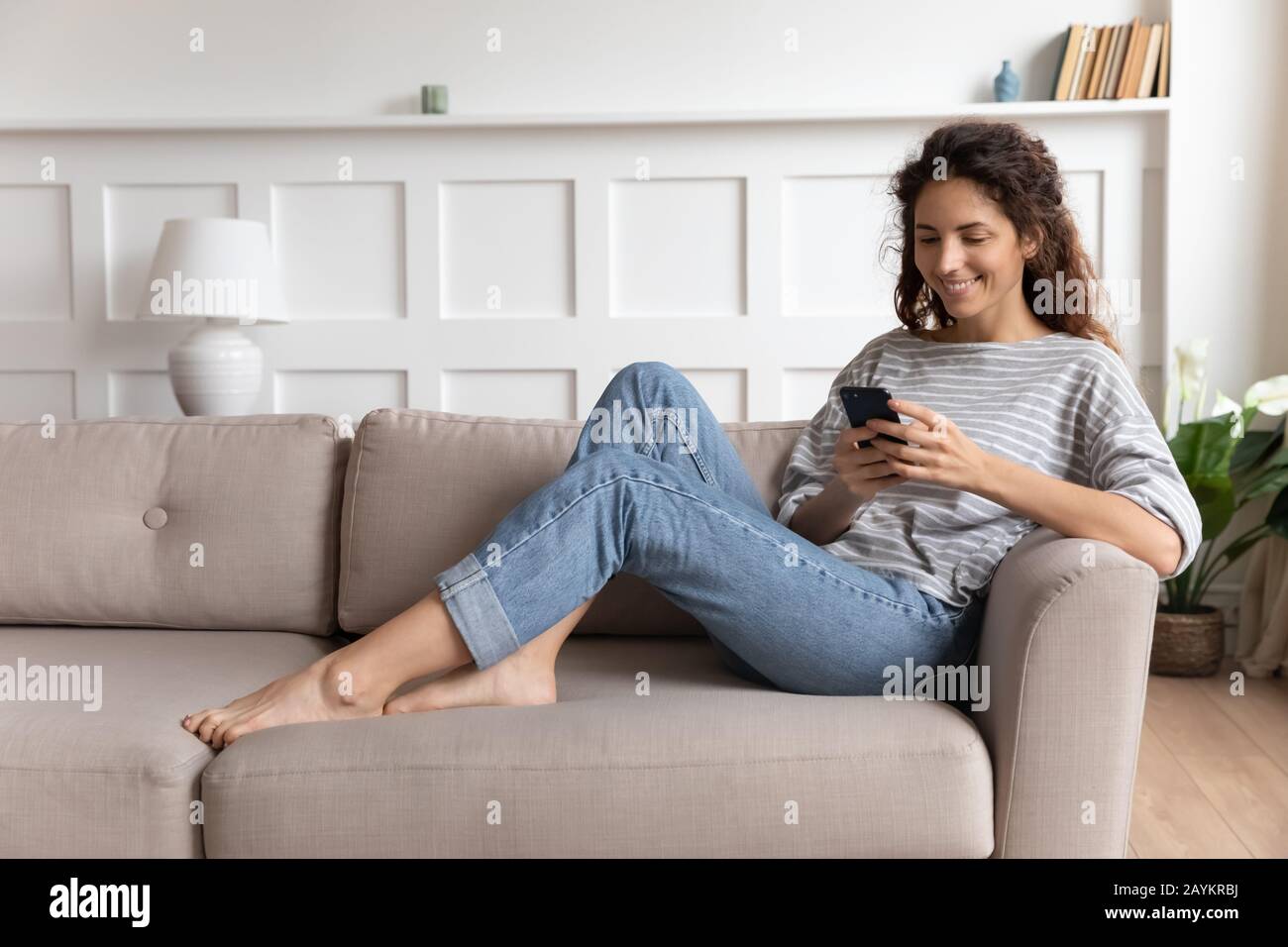 Pretty addicted hi-res stock photography and images - Alamy