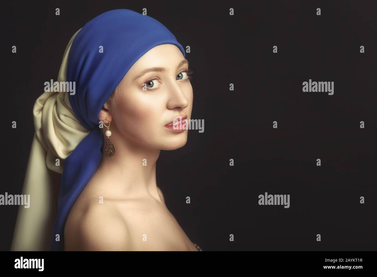 Renaissance girl painting hi-res stock photography and images - Alamy