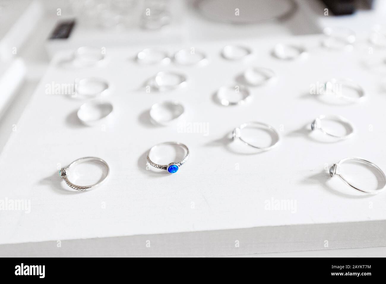 Shopping showcase hi-res stock photography and images - Alamy