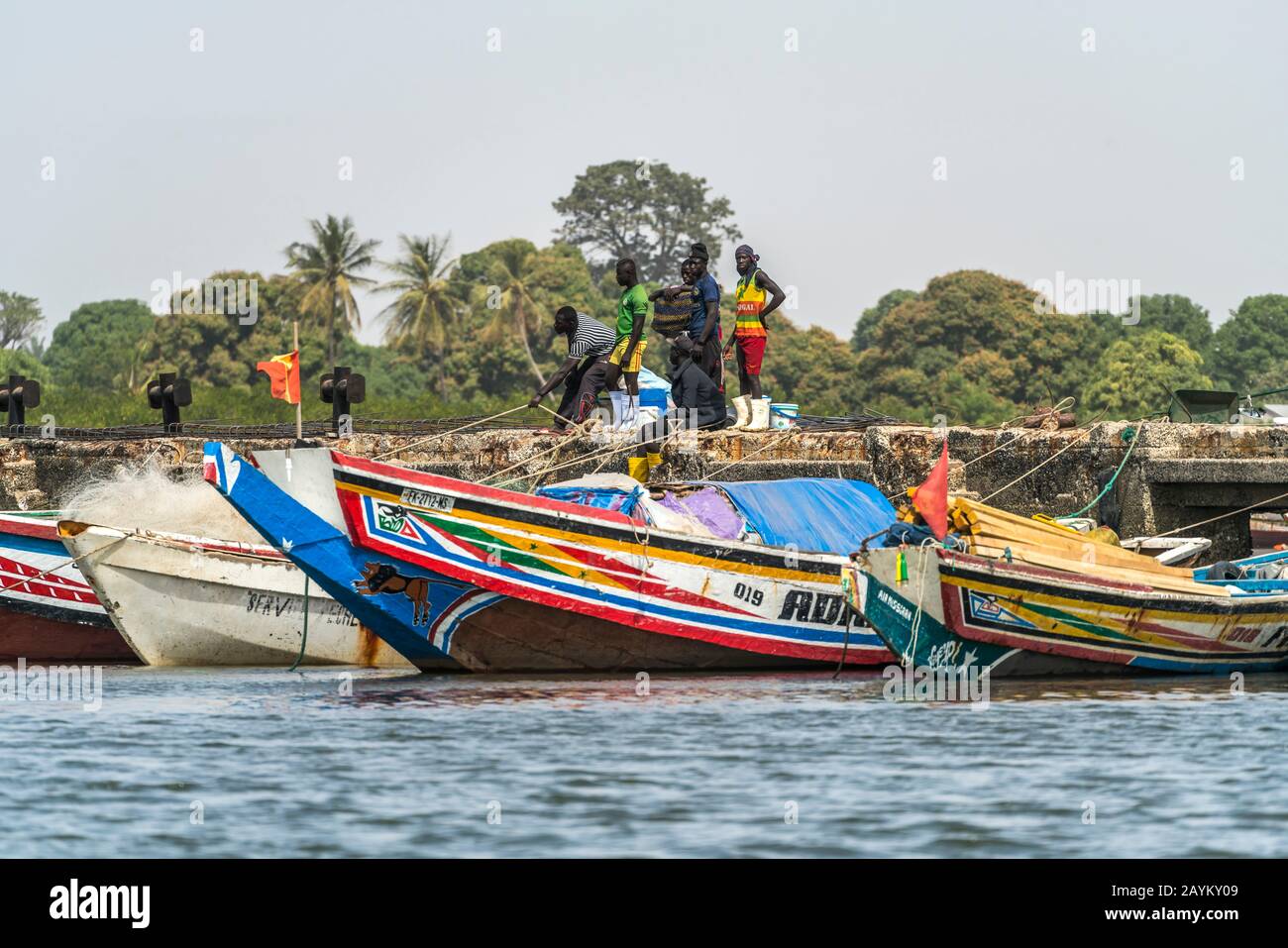 Fischer am pier hi-res stock photography and images - Alamy