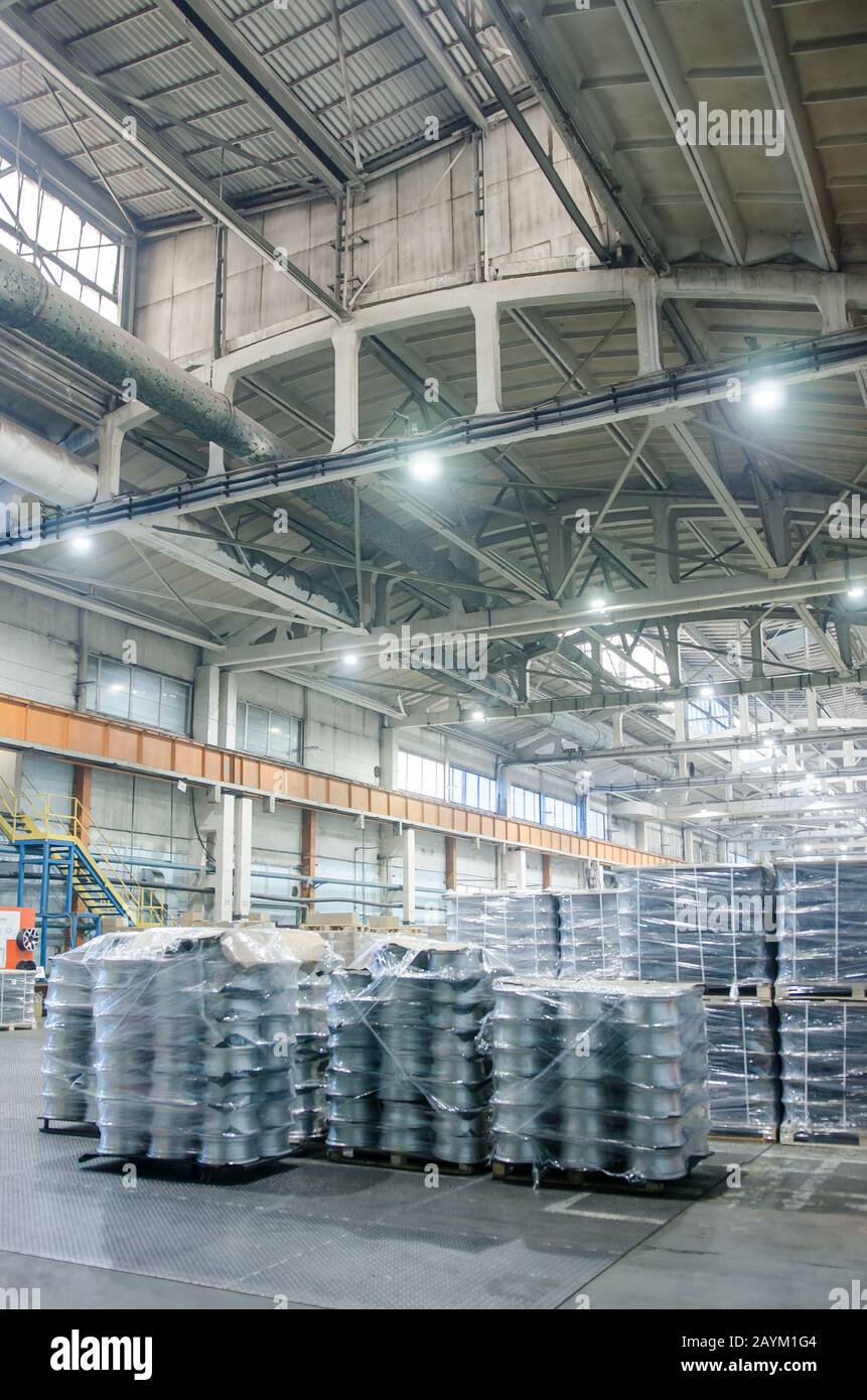 Production circle manufacturing hi-res stock photography and images - Alamy