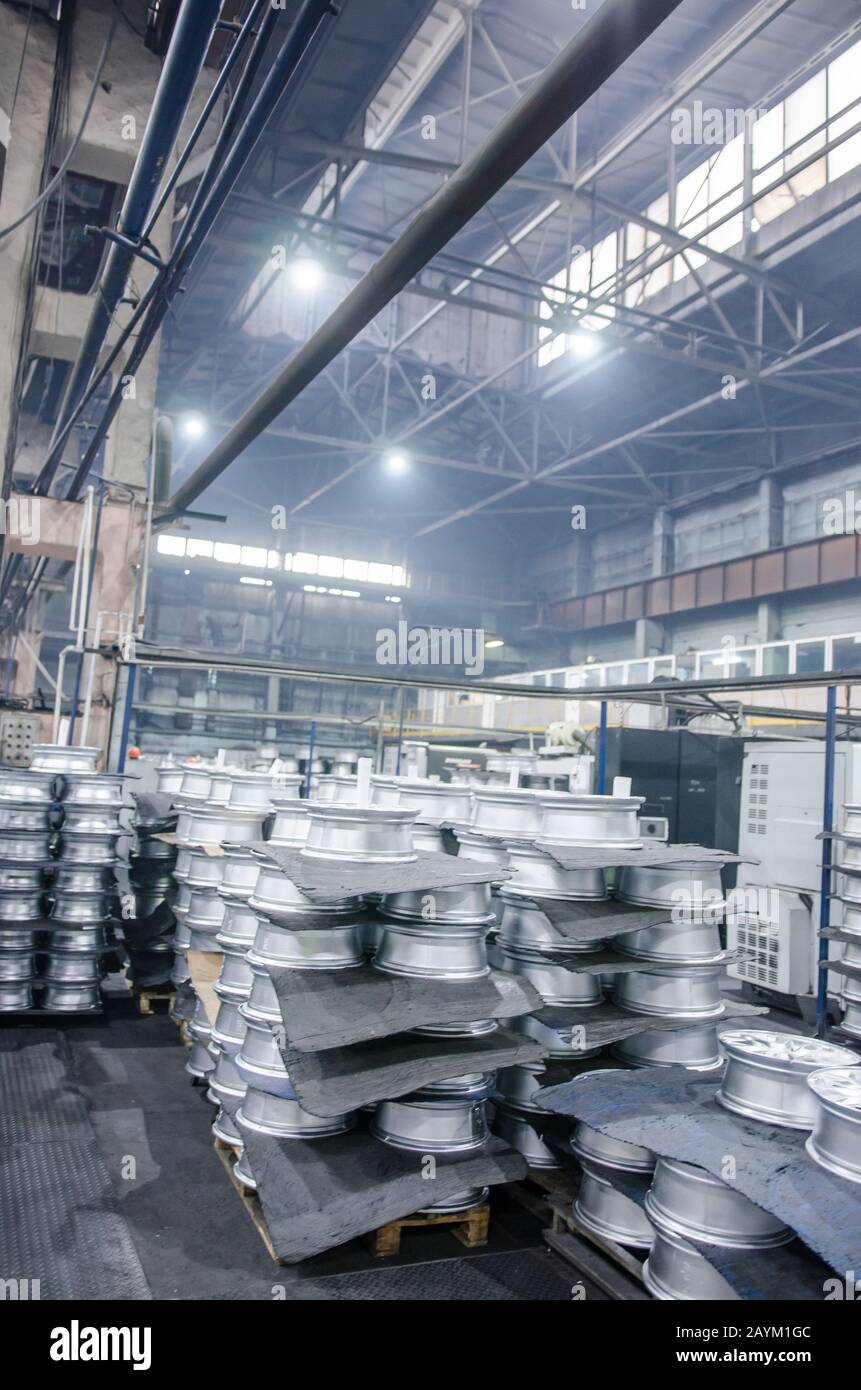 Production circle manufacturing hi-res stock photography and images - Alamy