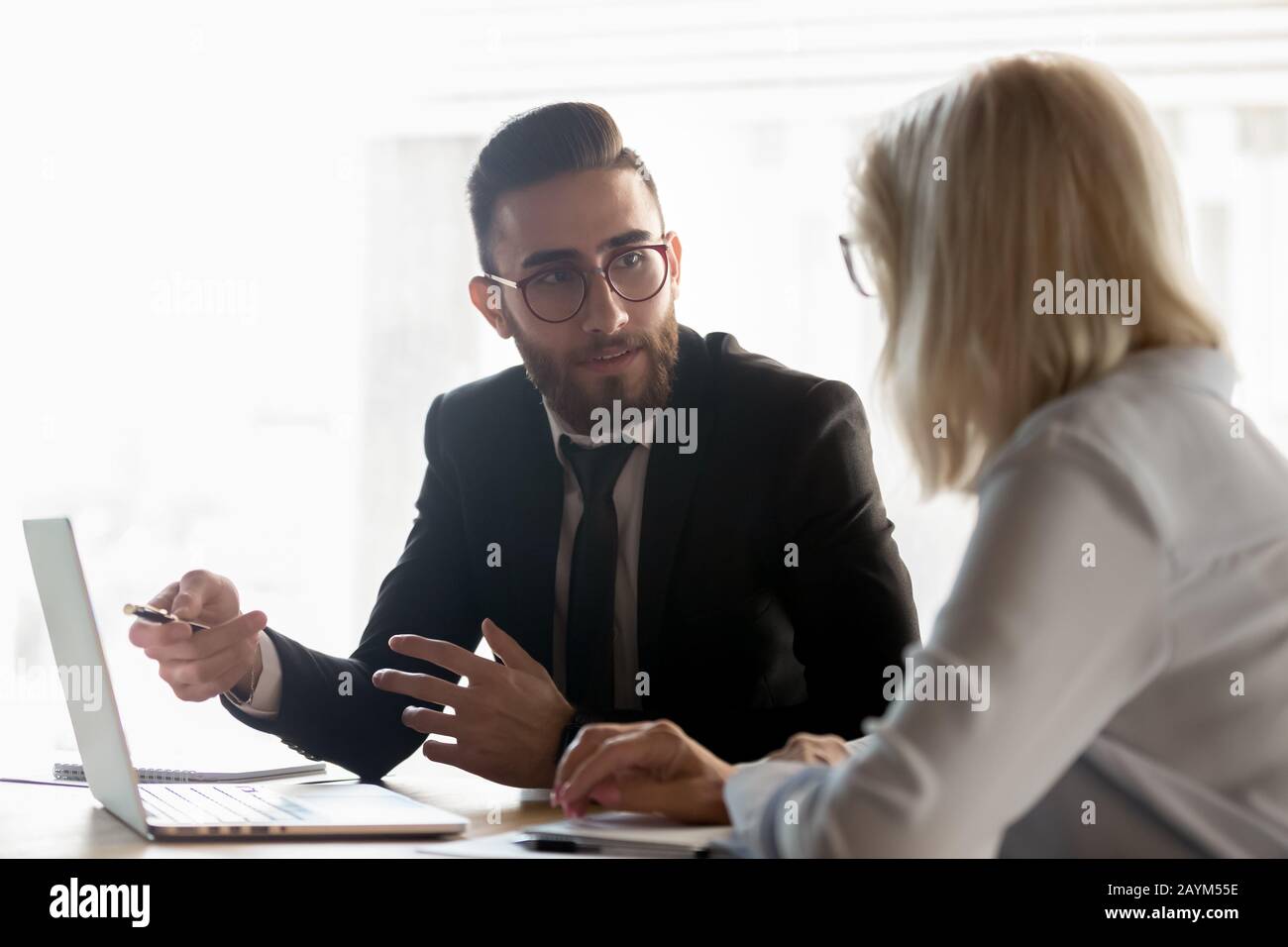 Older arab man hi-res stock photography and images - Alamy