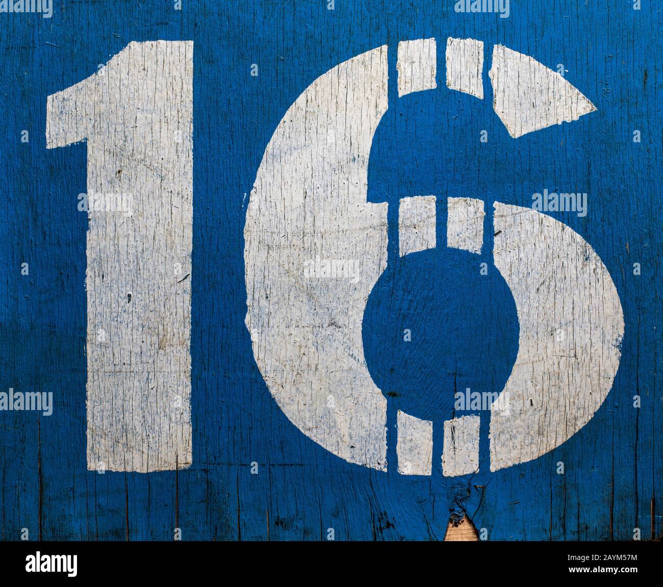 Number wood board font hi-res stock photography and images - Alamy