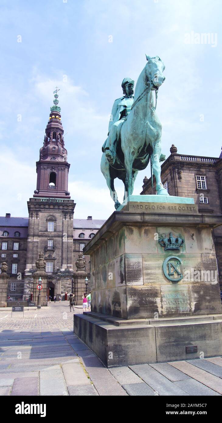 COPENHAGEN, DENMARK - JUL 06th, 2015: Christiansborg palace and King ...