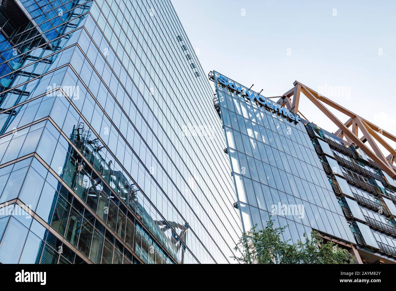 Sony building aerial hi-res stock photography and images - Alamy