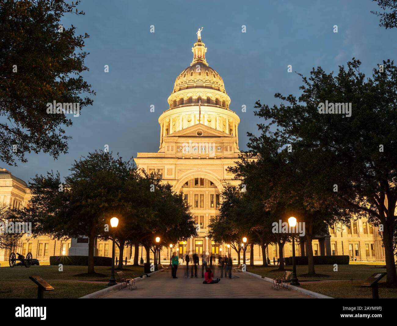 Texas state capitol building flags hi-res stock photography and images ...
