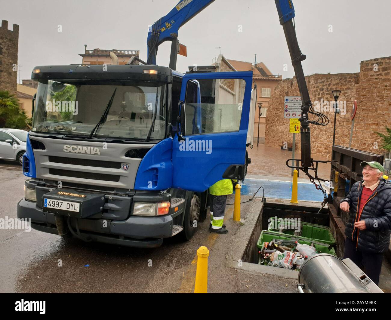 Underground garbage collectors hi-res stock photography and images - Alamy