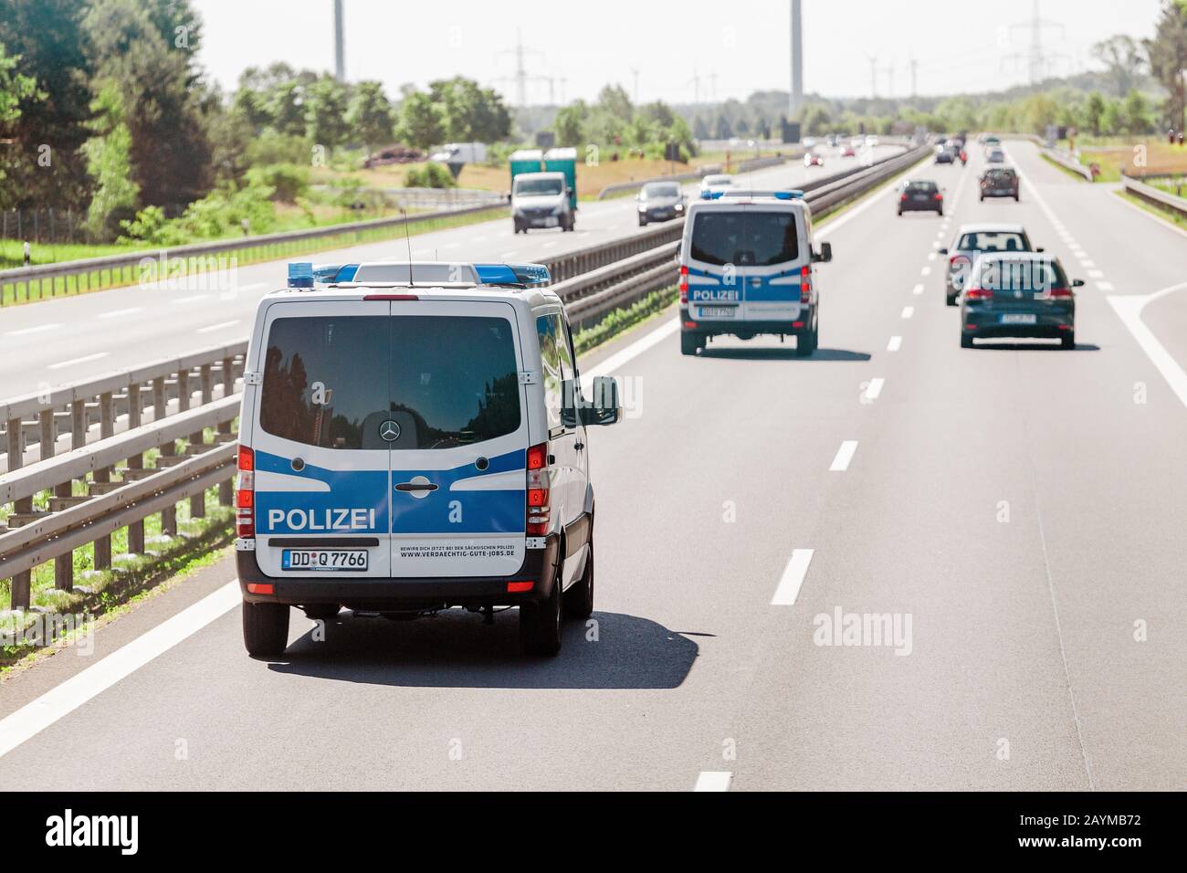 20 sign and busy road hi-res stock photography and images - Alamy