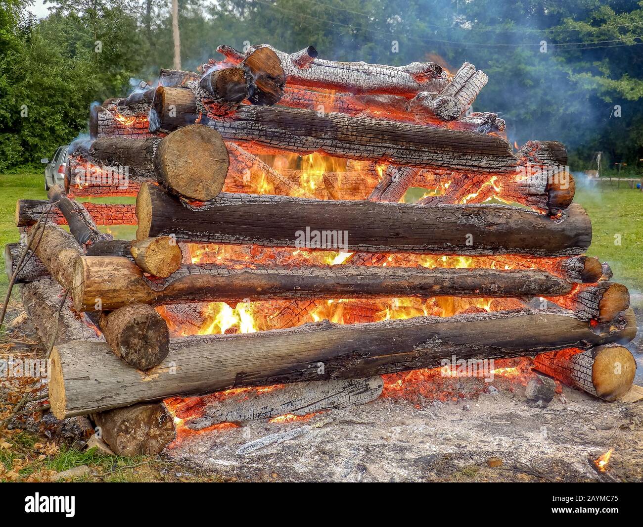 photography with beautiful fire, smoke and flames of a campfire Stock ...