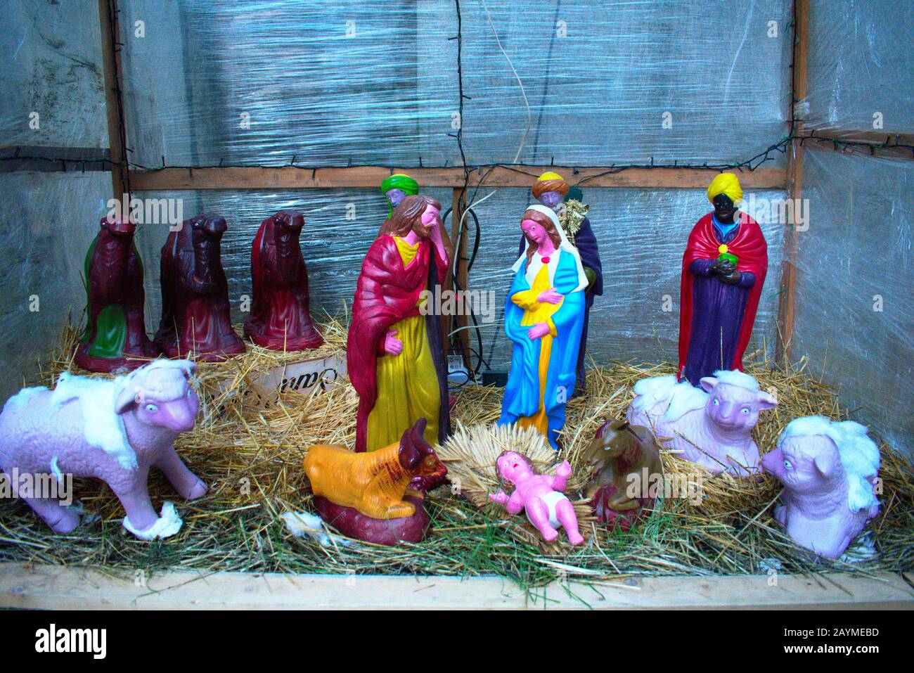 Nativity scene outside christ hi-res stock photography and images - Alamy