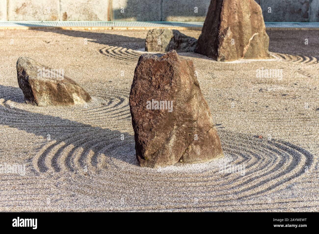 Raked gravel karesansui hi-res stock photography and images - Alamy
