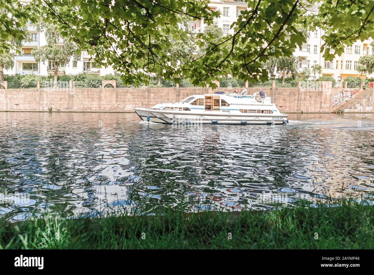 Berlin spree river canal hi-res stock photography and images - Alamy
