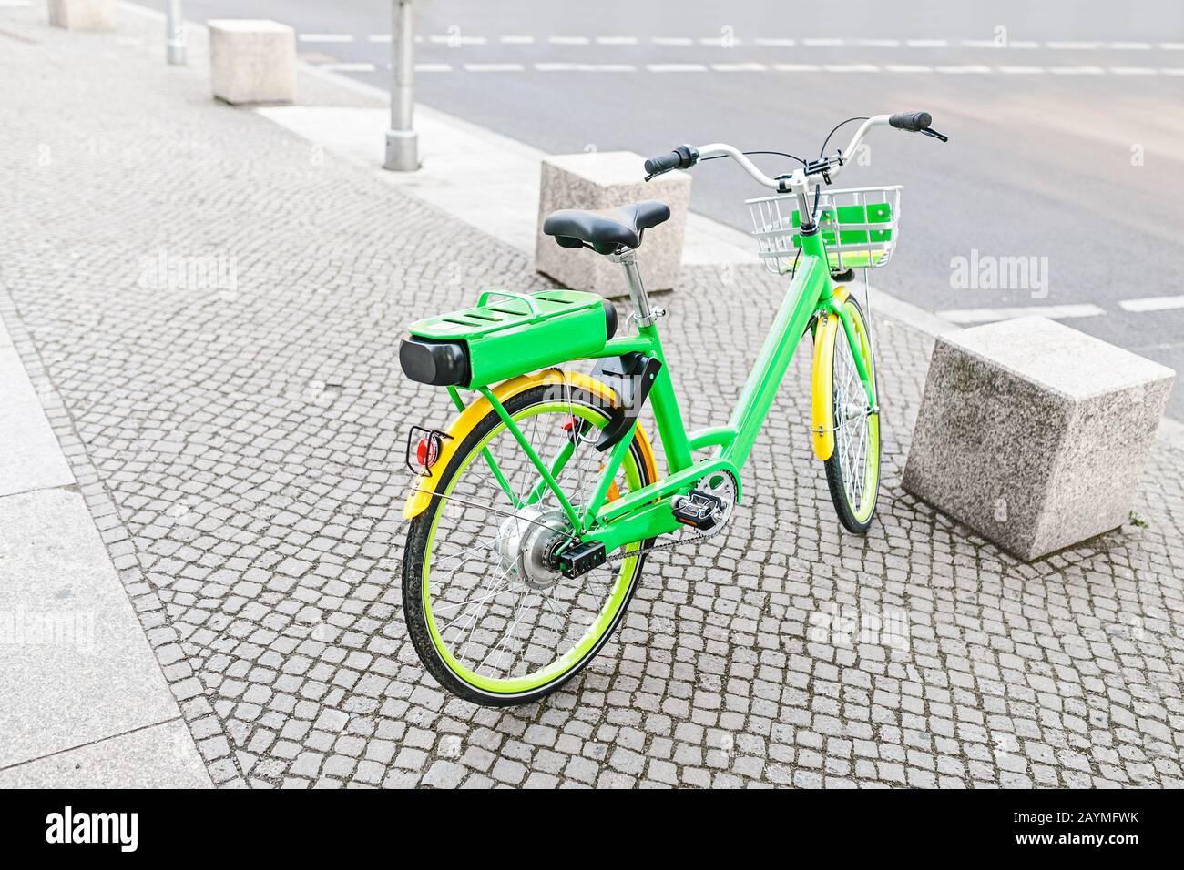 Pedal assist hi-res stock photography and images - Alamy