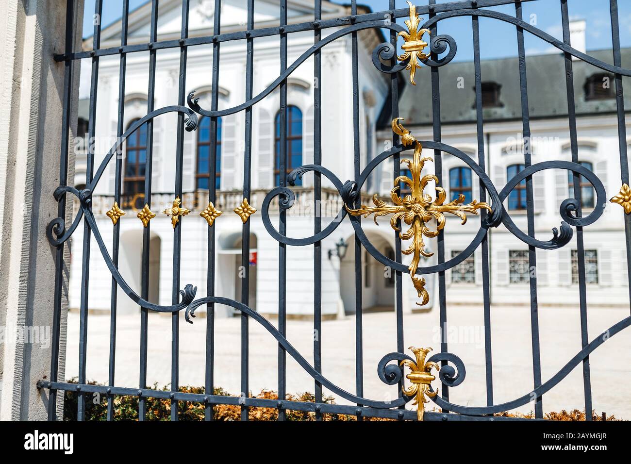 Black and gold iron gate with detail hi-res stock photography and ...