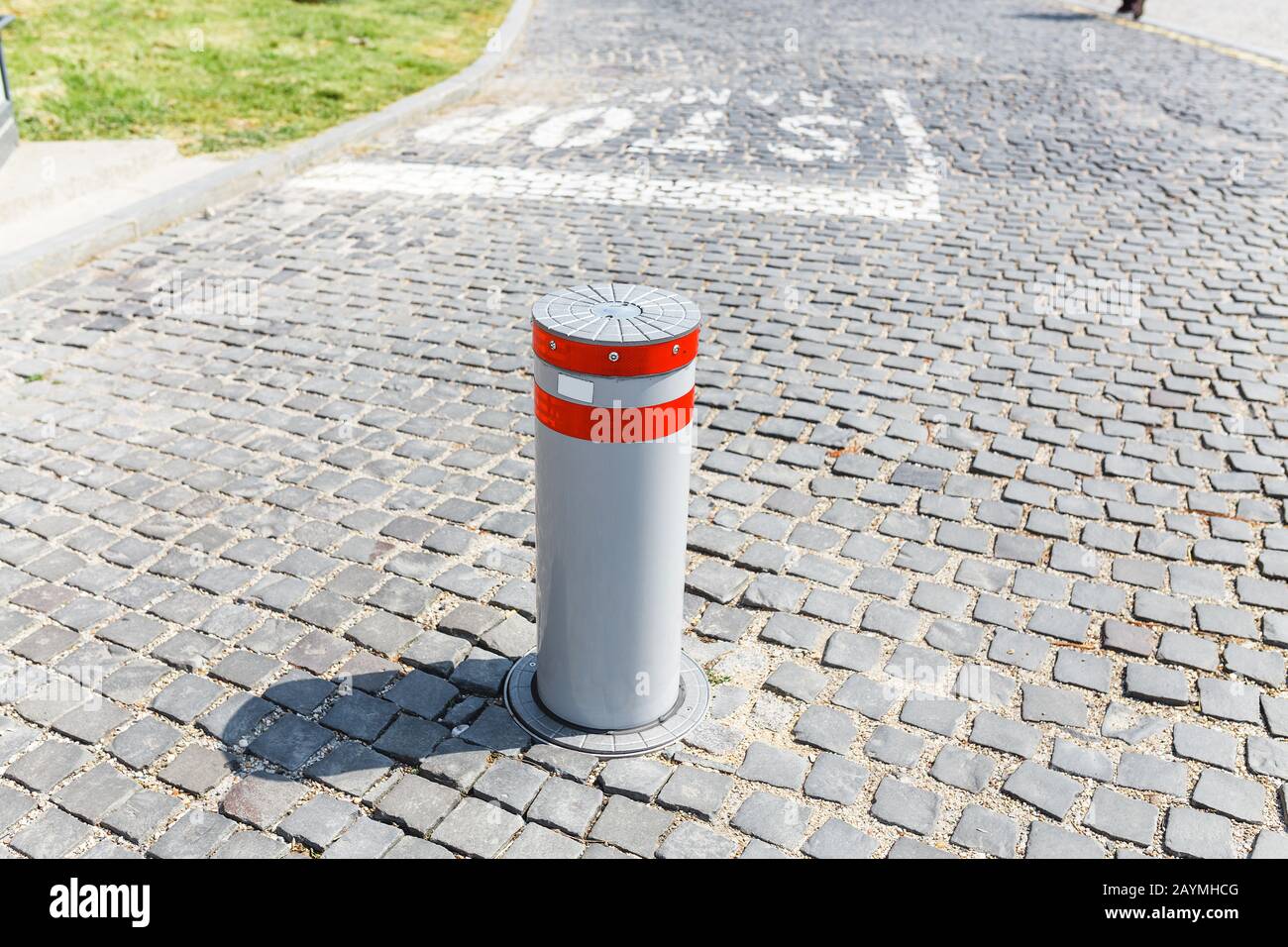 Automatic Pillar for fencing the Parking or blocking roads in modern ...
