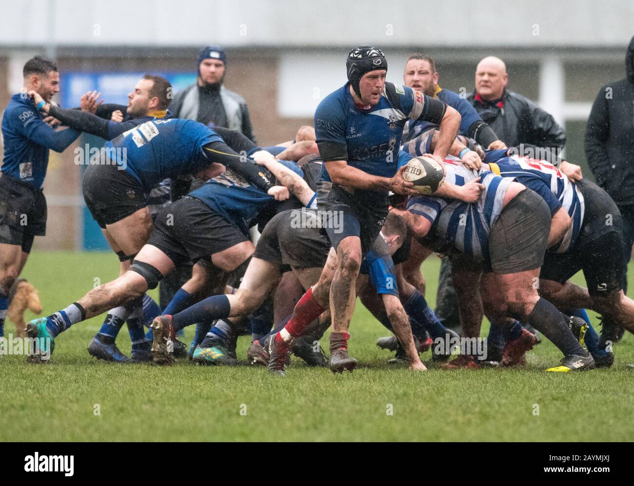 Man rain rugby hi-res stock photography and images - Alamy