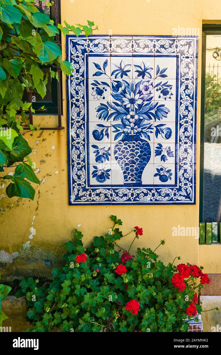 the workshop of Azulejos de Azeitao. reproduces old azulejos on hand ...