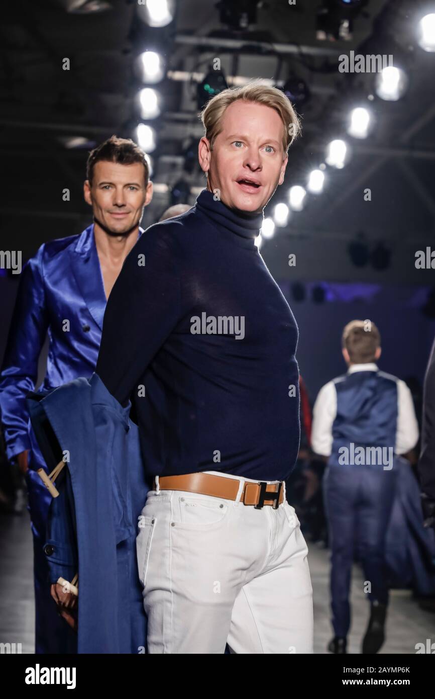 New York, NY, USA - February 5, 2020: Carson Kressley and other ...