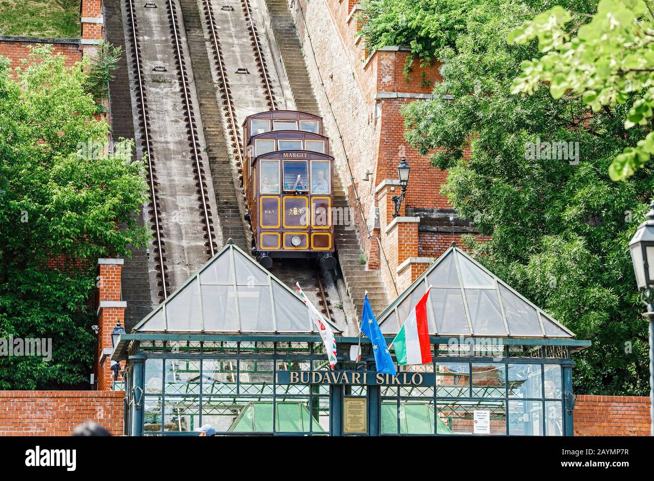Elevator and vertical transport hi-res stock photography and images - Alamy