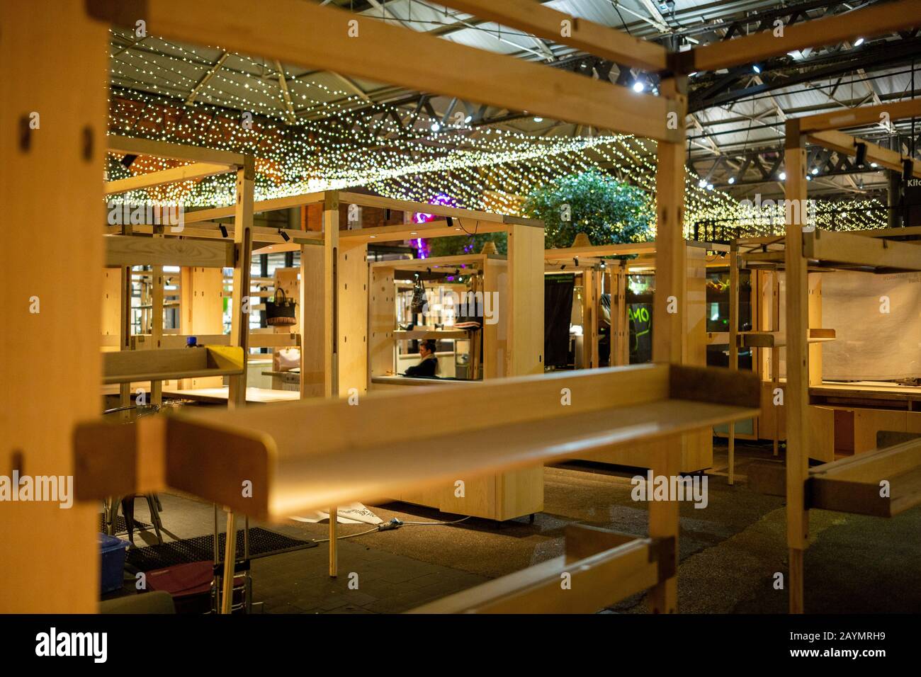 Spitalfields indoor Christmas Market, London Stock Photo - Alamy