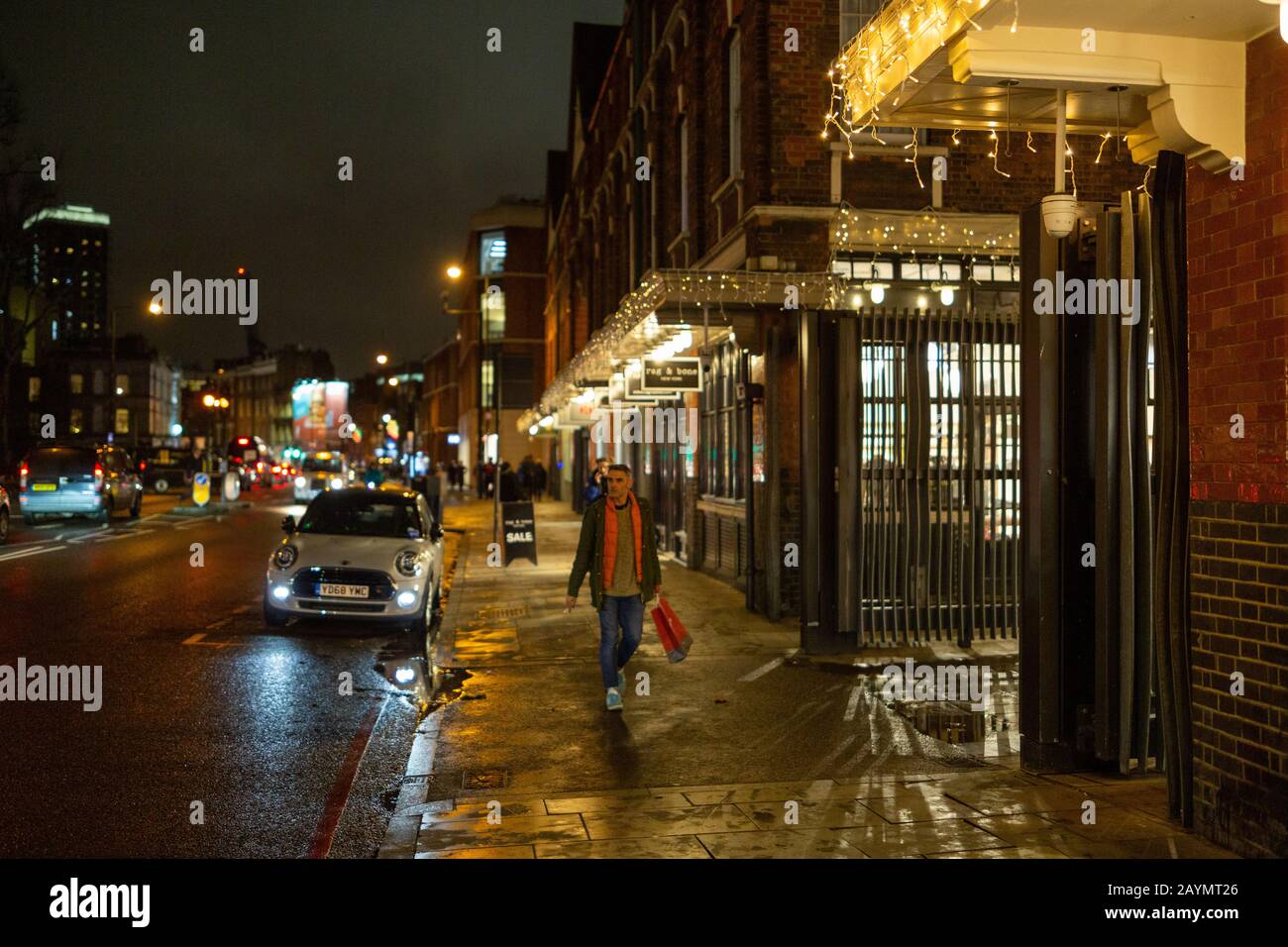 Spitalfields indoor Christmas Market, London Stock Photo - Alamy