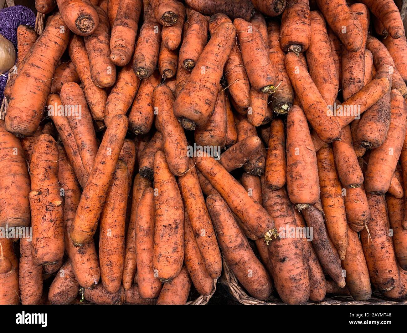 Carrot stand in supermarket hi-res stock photography and images - Alamy