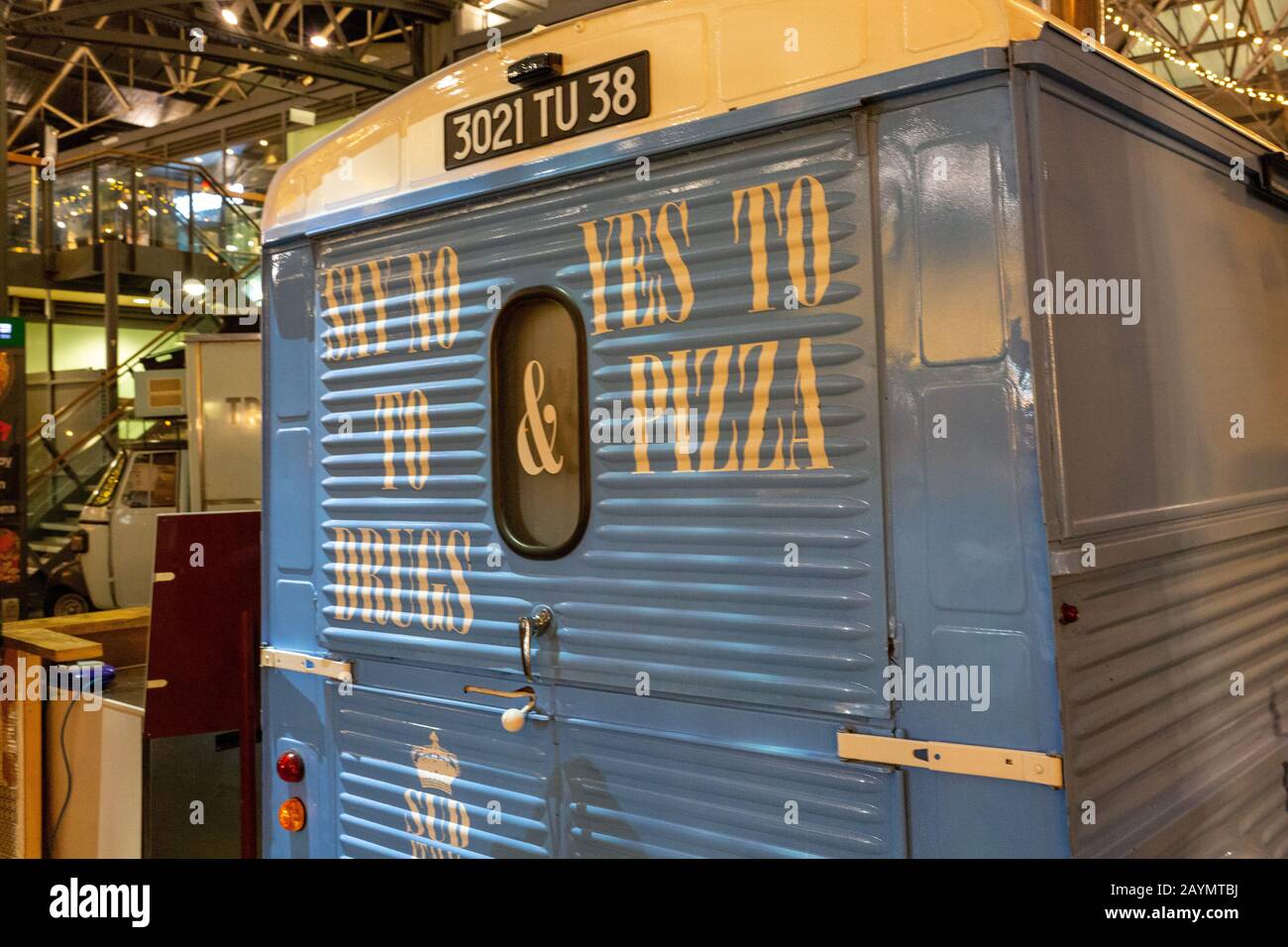 Spitalfields indoor Christmas Market, London Stock Photo - Alamy