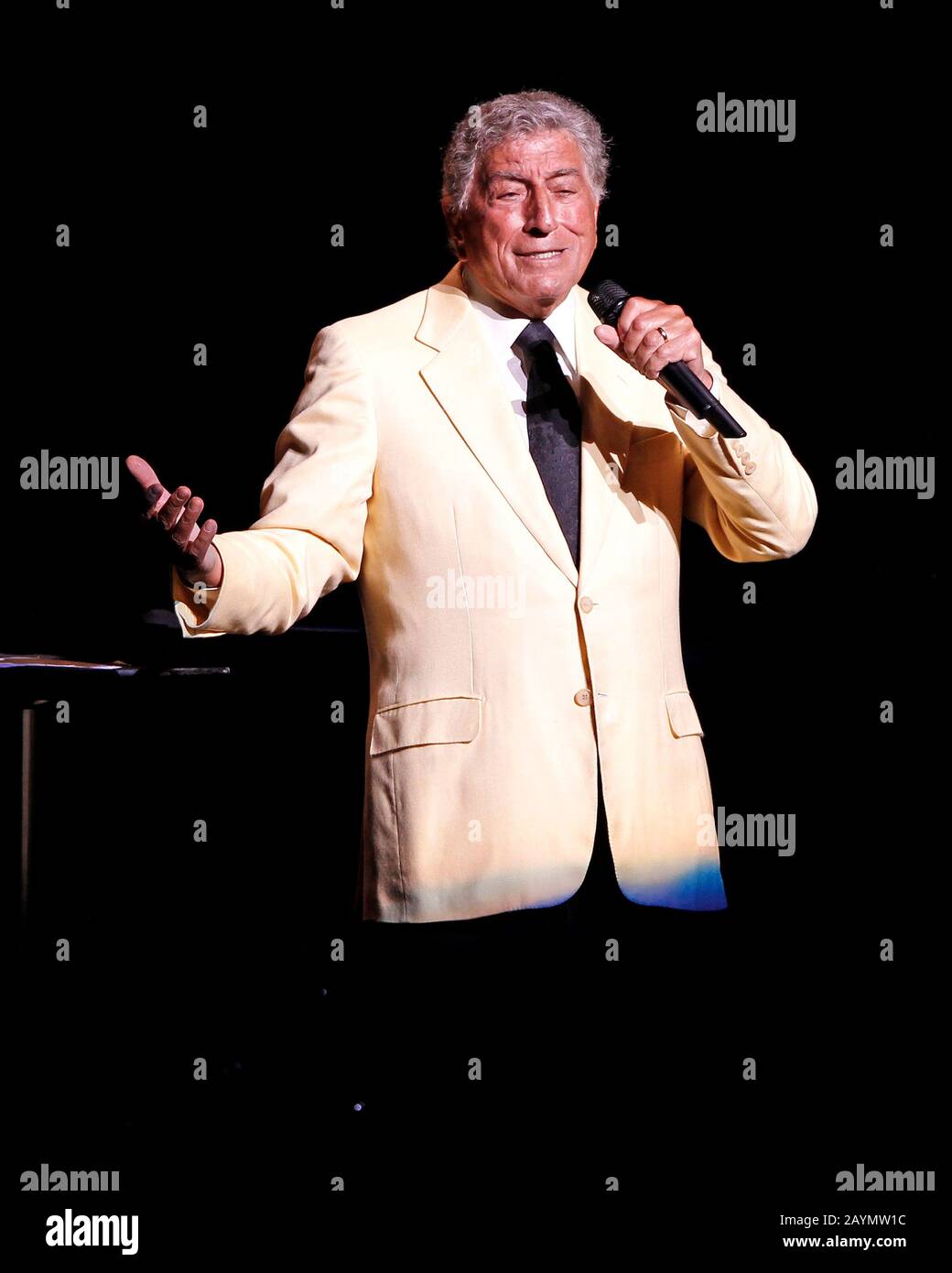 Legendary crooner Tony Bennett performs at the Broward Center for the ...