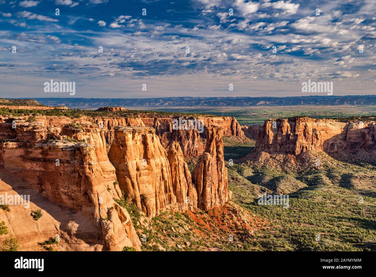 Book cliffs view hi-res stock photography and images - Alamy