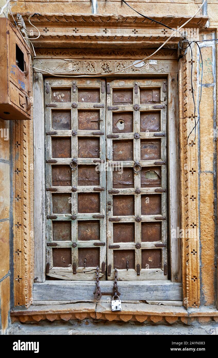 door at typical haveli in Jaisalmer, Rajasthan, India Stock Photo - Alamy