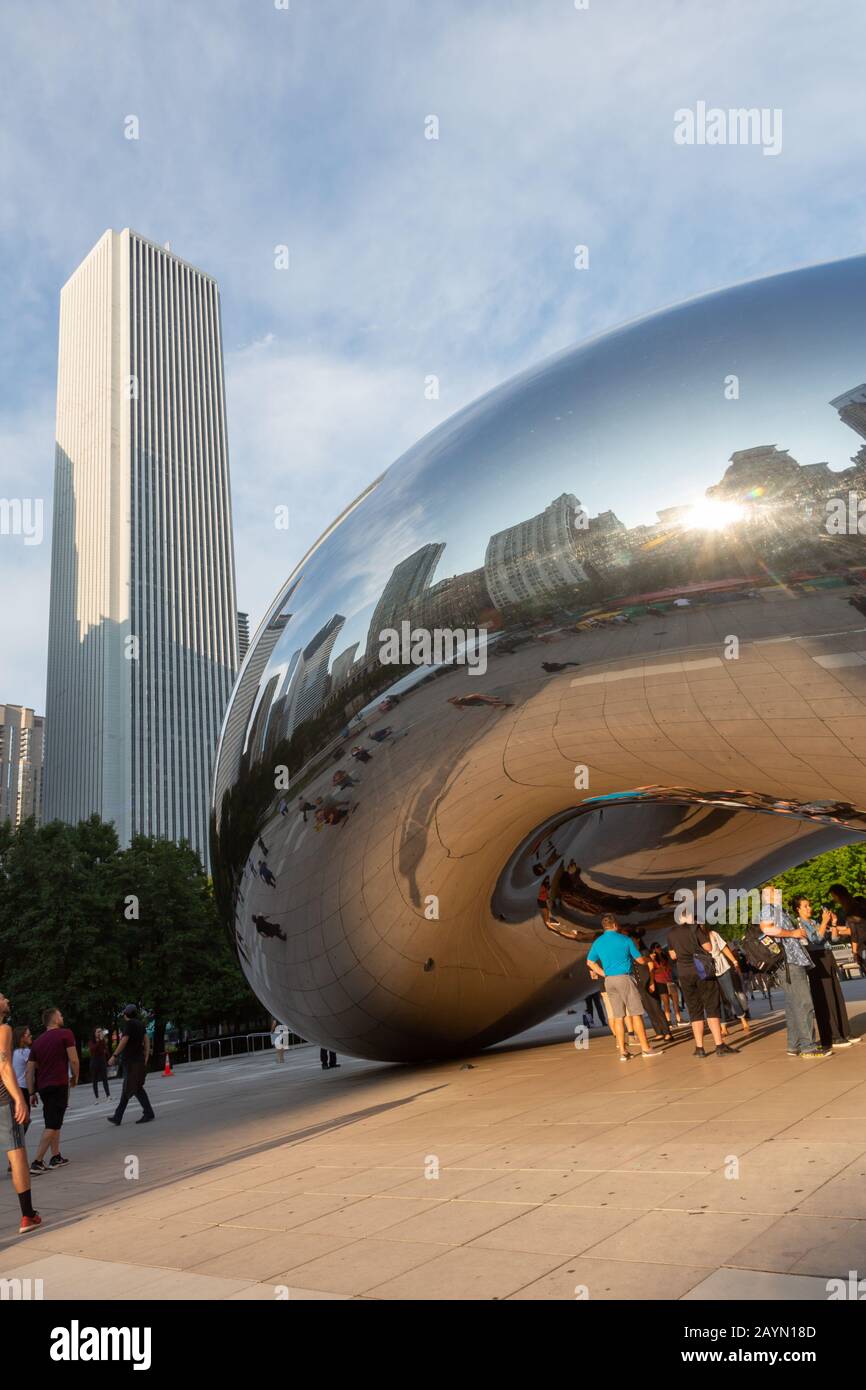 Cloud Gate ( The Bean ) Chicago, USA Stock Photo - Alamy