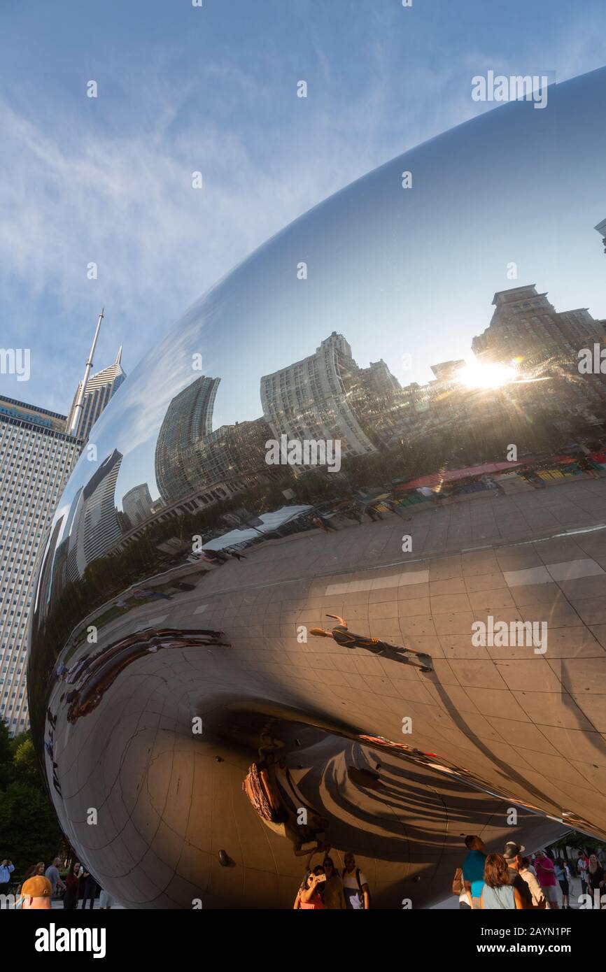 Chicago cloud gate bean hi-res stock photography and images - Alamy