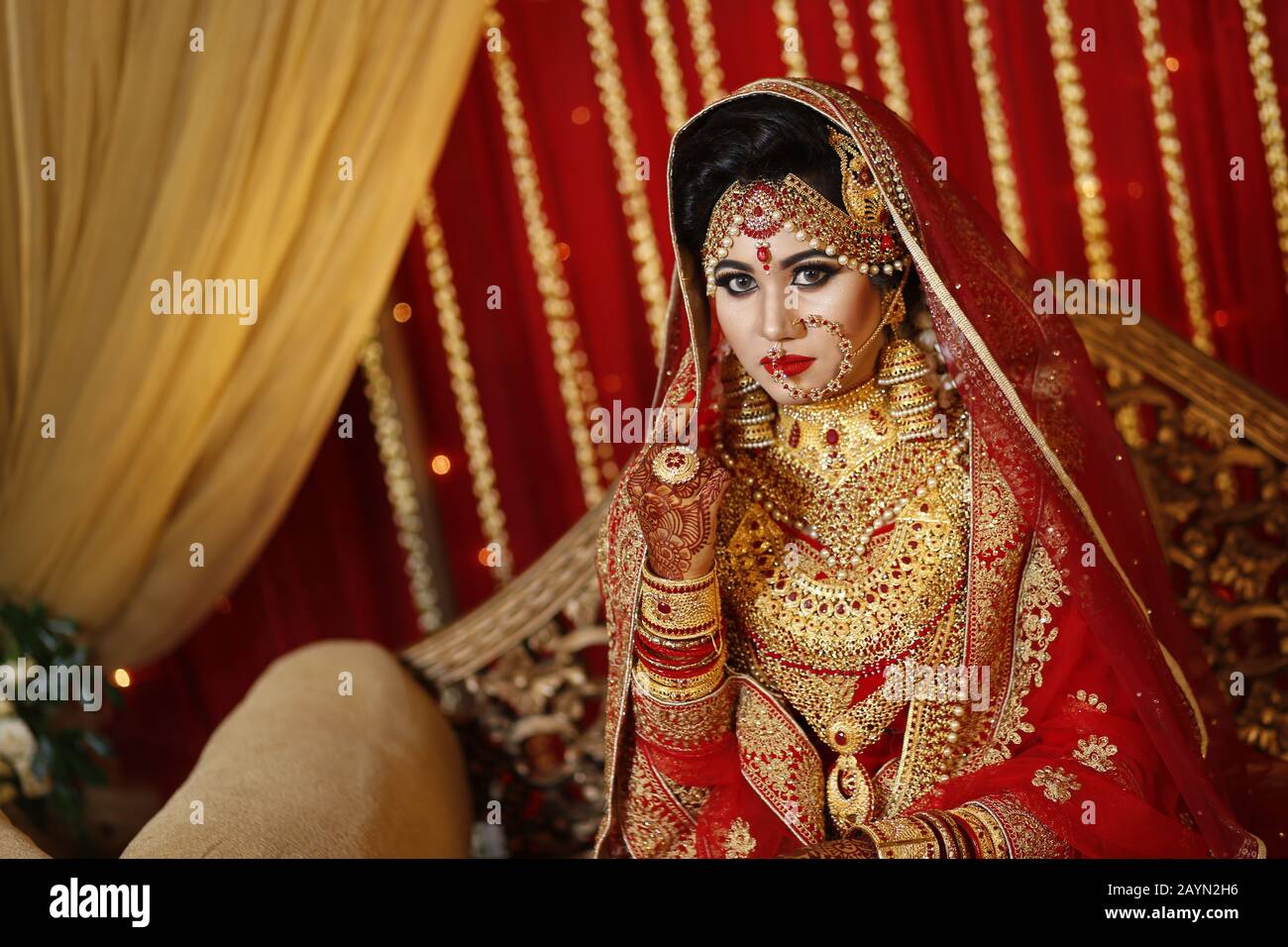 beautiful women in her wedding ceremony Stock Photo - Alamy