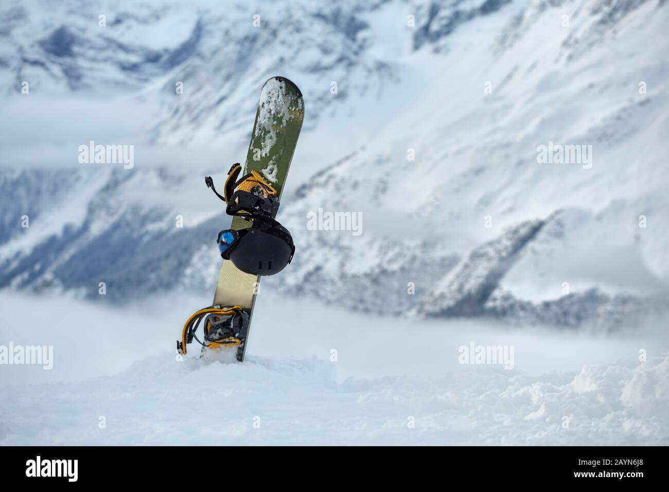 Snowboard high up in the snowy Alps Stock Photo - Alamy