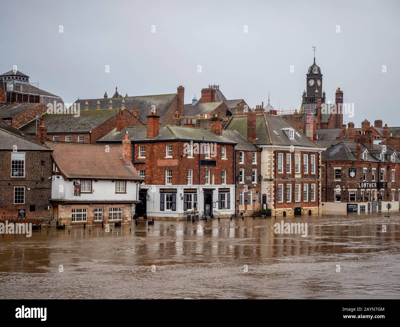 The kings arms pub is flooded in york hi-res stock photography and ...