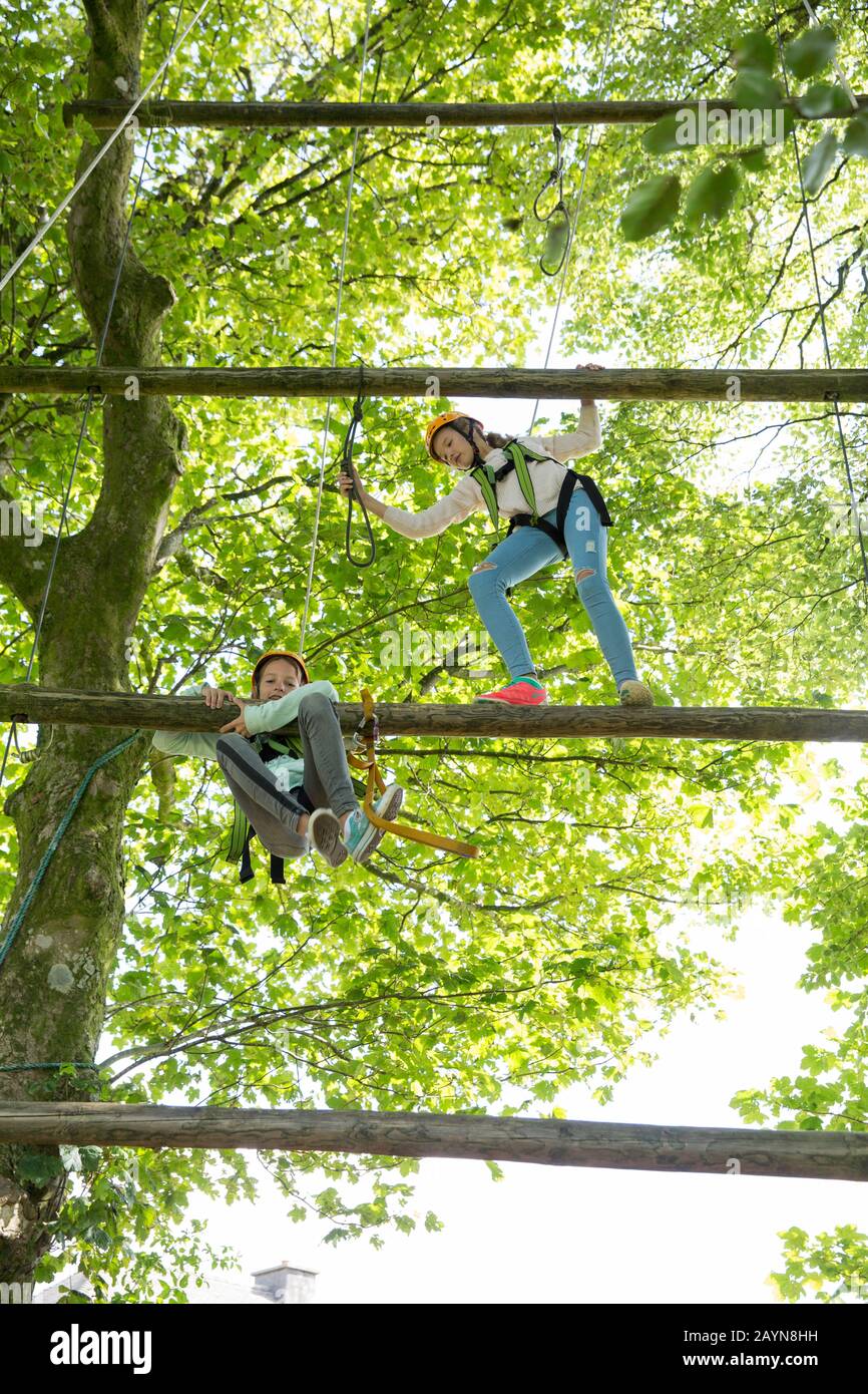 Teenagers on outdoor pursuit course Stock Photo - Alamy