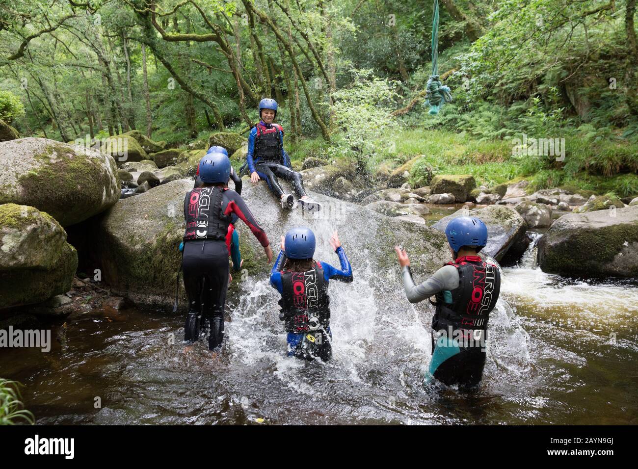 Teenagers on outdoor pursuit course Stock Photo - Alamy