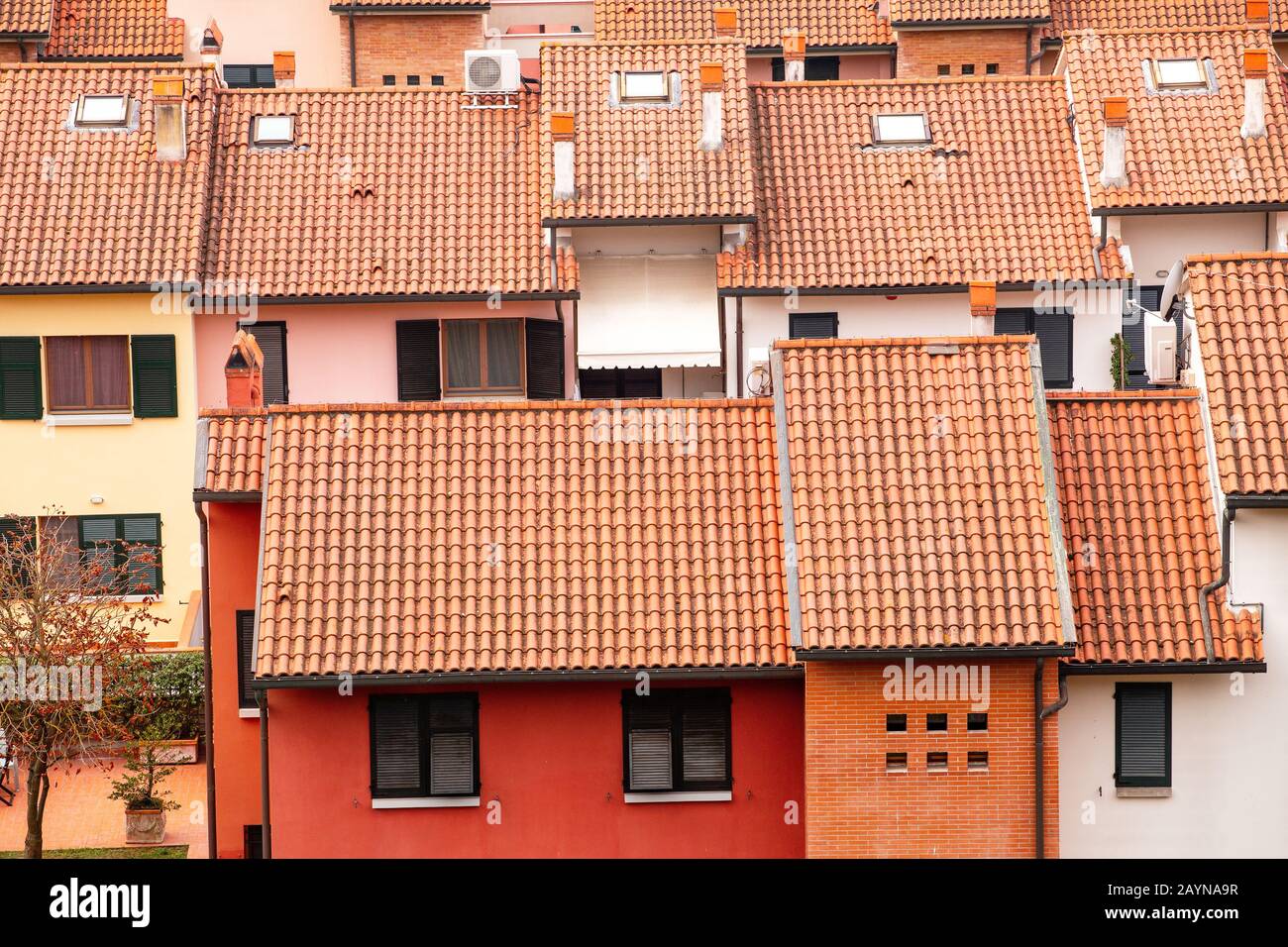 Roofs of traditional italian houses in Tuscany Stock Photo - Alamy