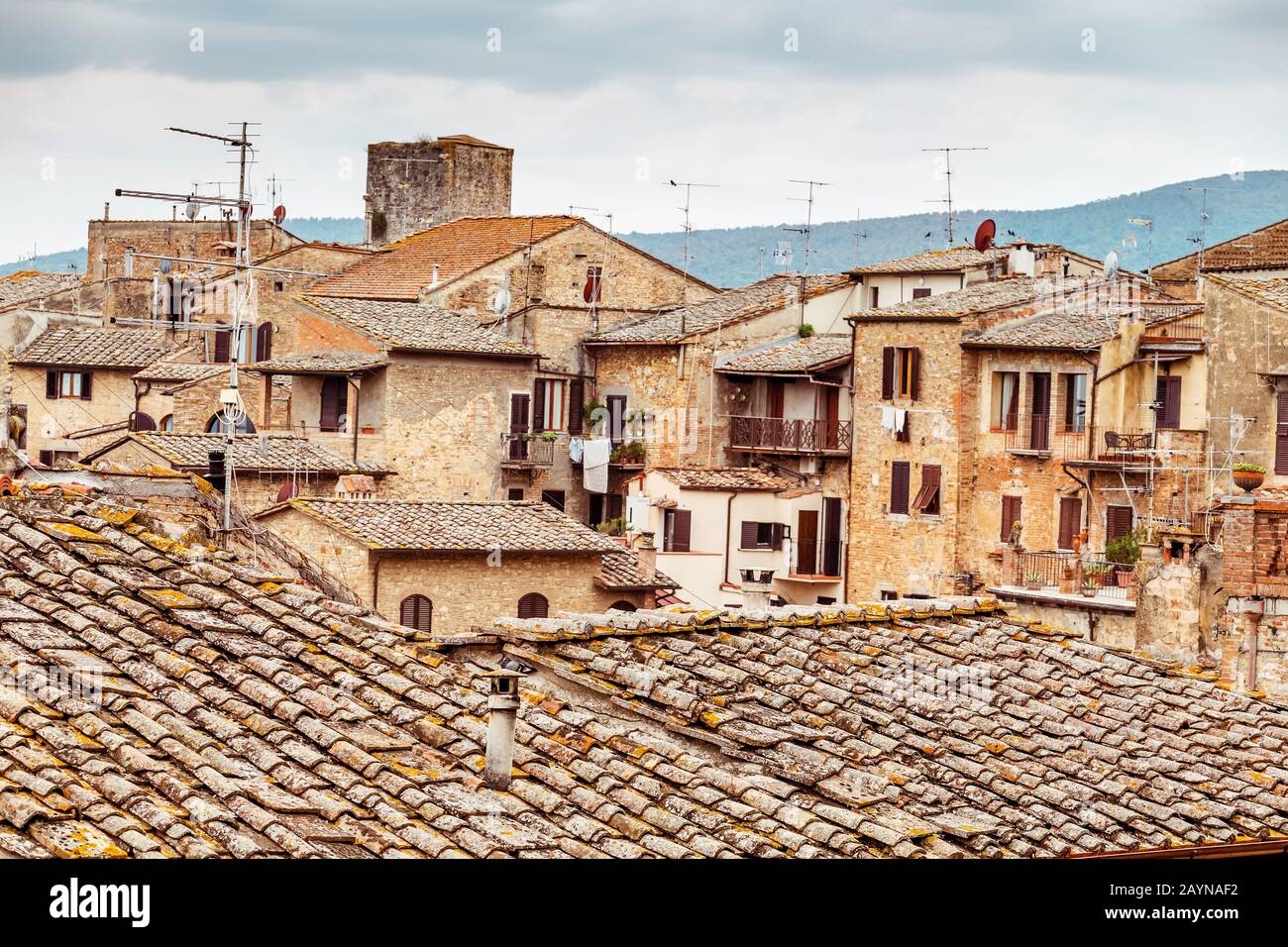Roofs of traditional italian houses in Tuscany Stock Photo - Alamy