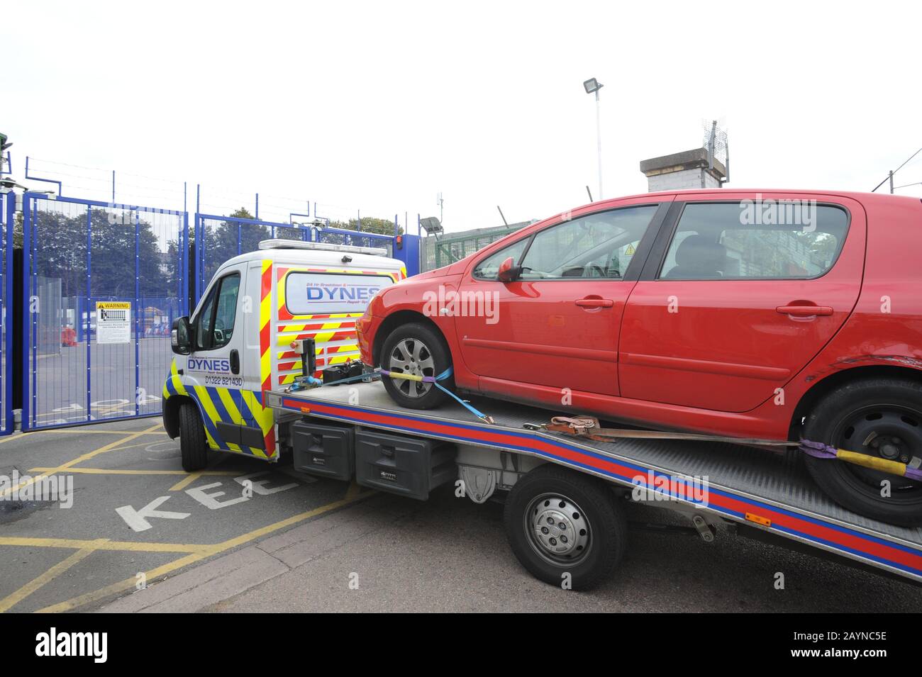 Metropolitan police vehicle pound, Charlton, London Stock Photo - Alamy