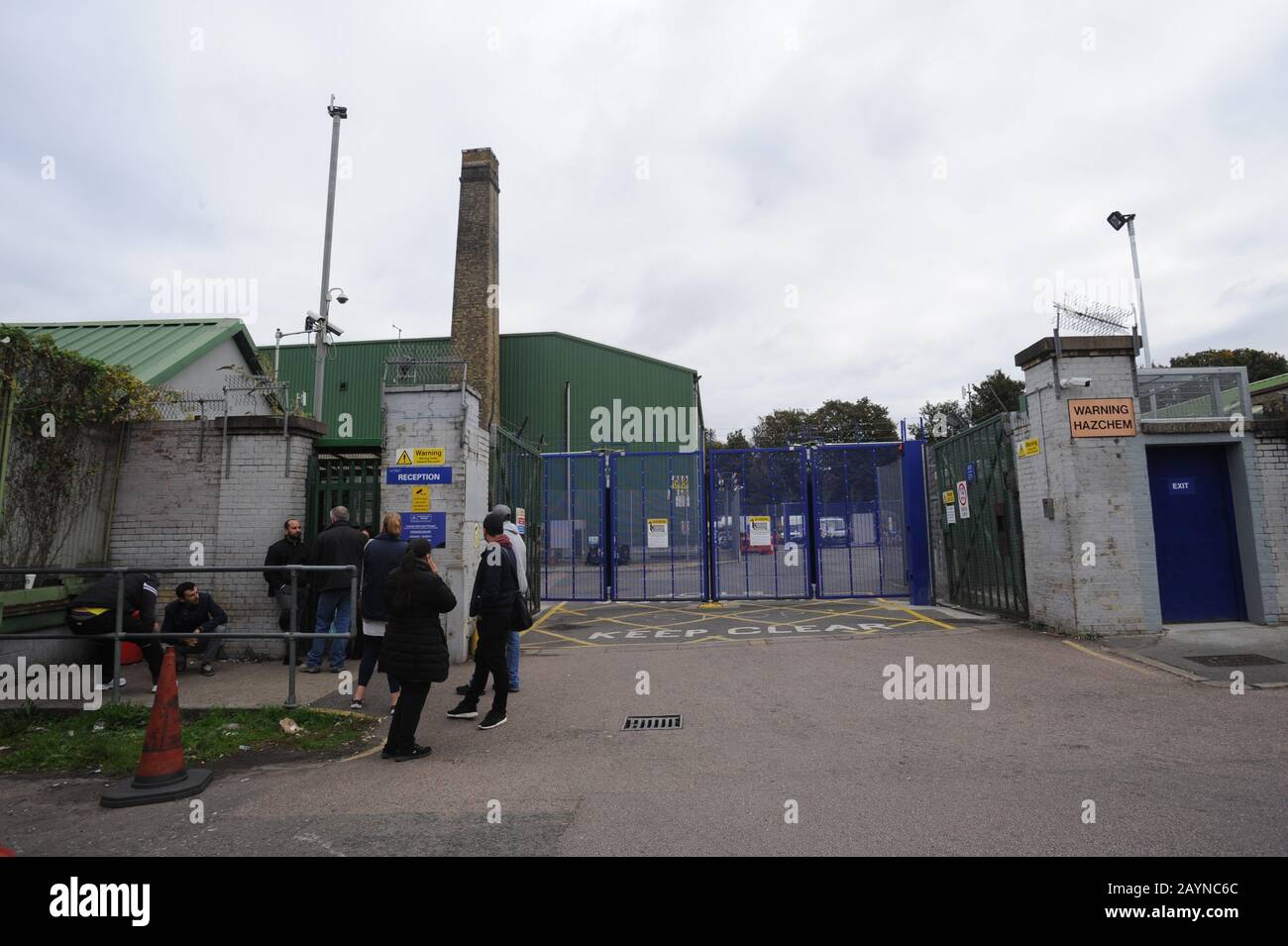 Metropolitan police vehicle pound, Charlton, London Stock Photo - Alamy