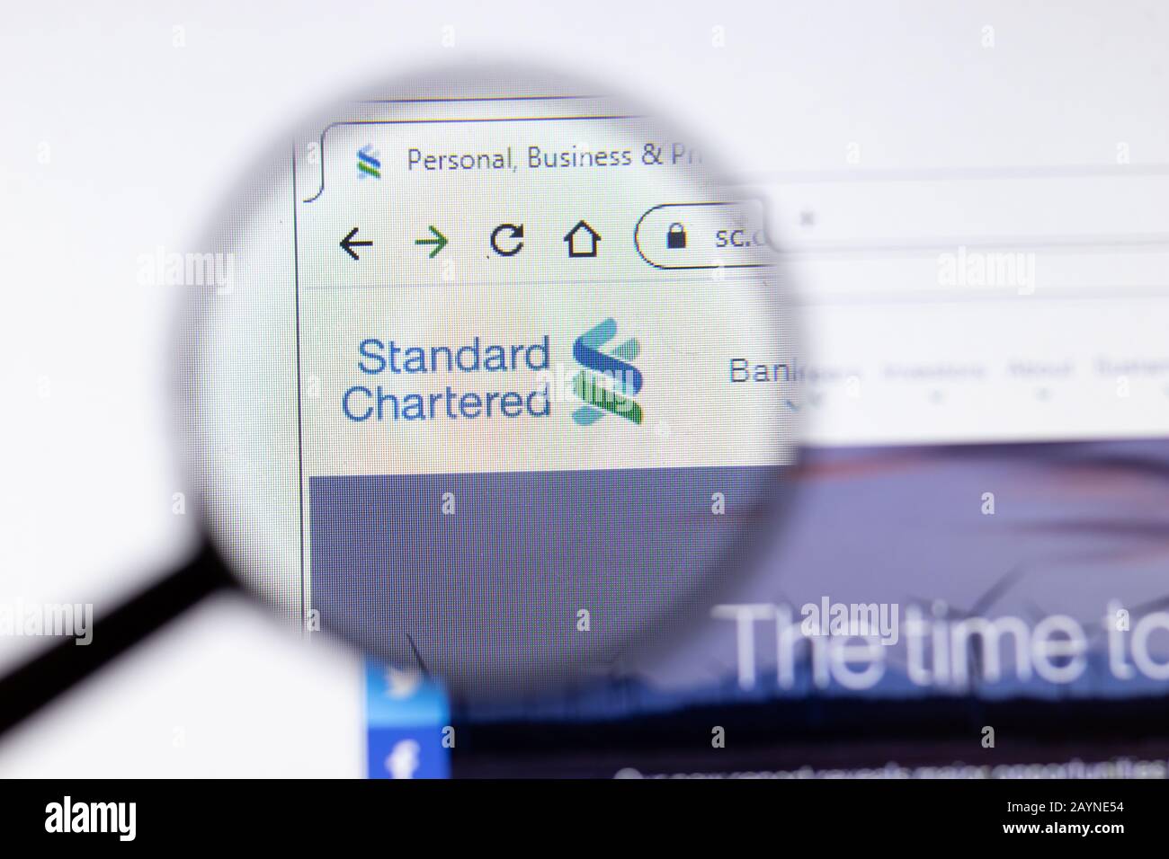 Standard chartered logo hi-res stock photography and images - Alamy