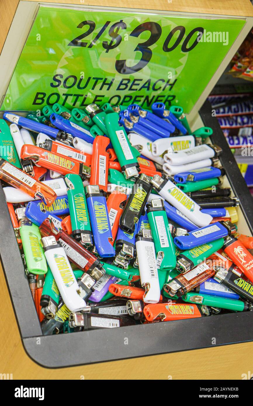 Miami beach florida walgreens drug hi-res stock photography and images ...