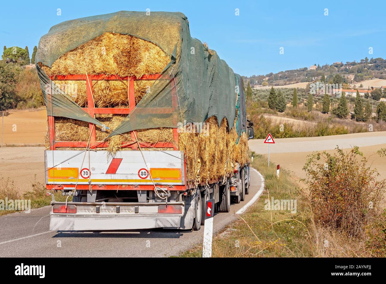 Bales of hay on a truck hi-res stock photography and images - Alamy