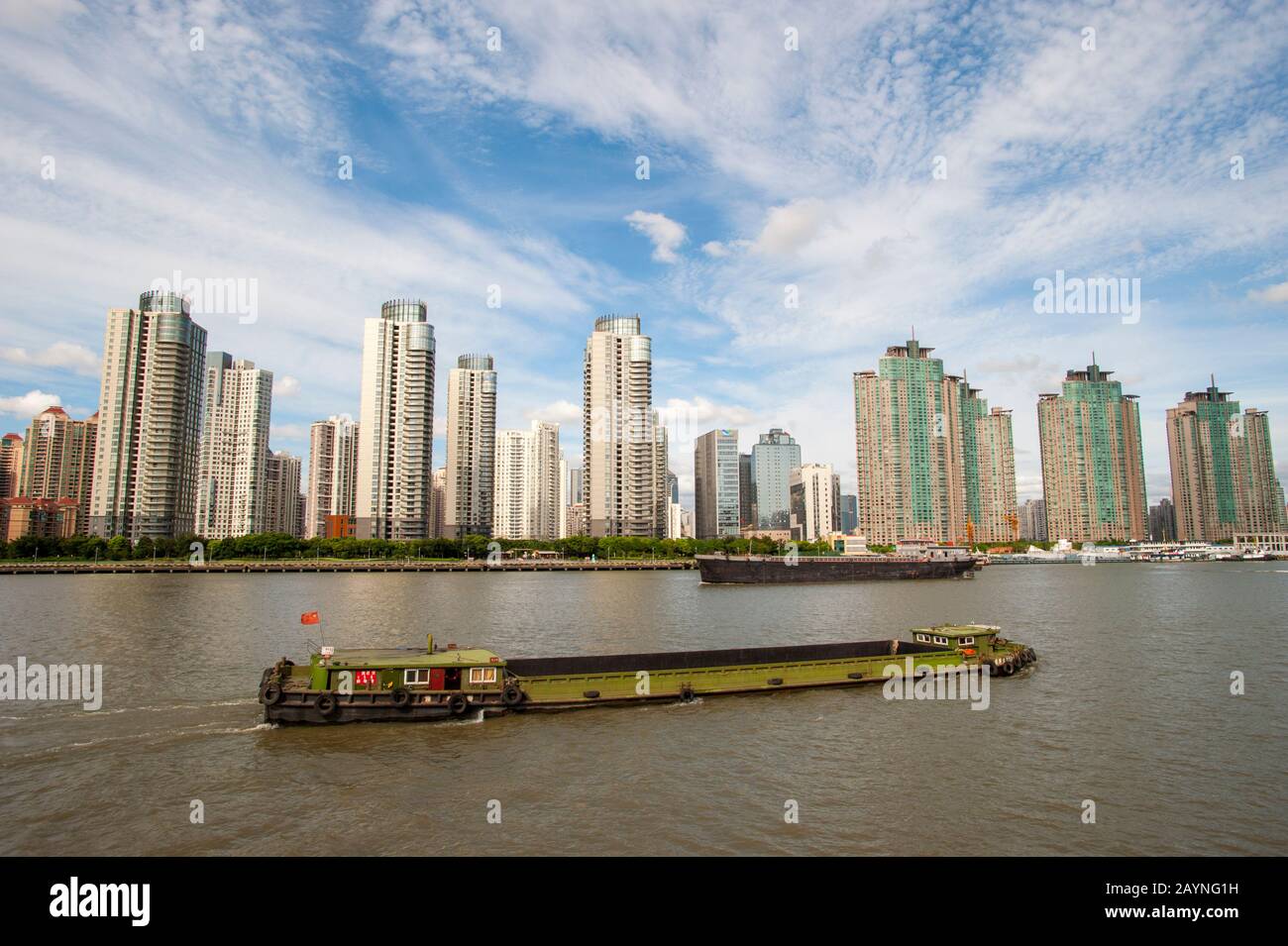 Cruise ship apartment building hi-res stock photography and images - Alamy