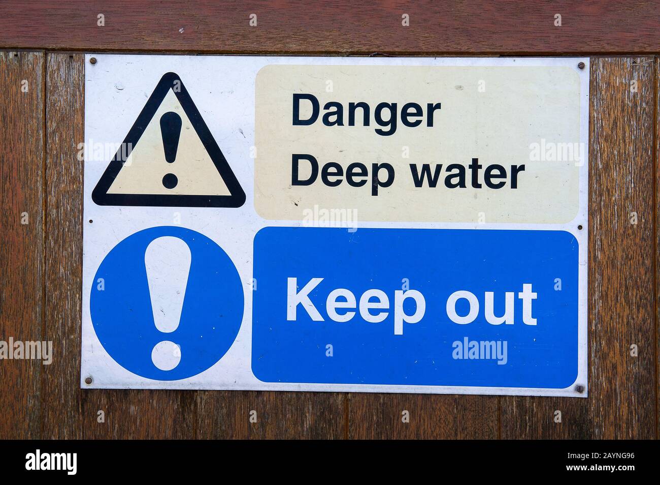 Flooding, Datchet Berkshire, UK. 10th February, 2014. The River Thames ...
