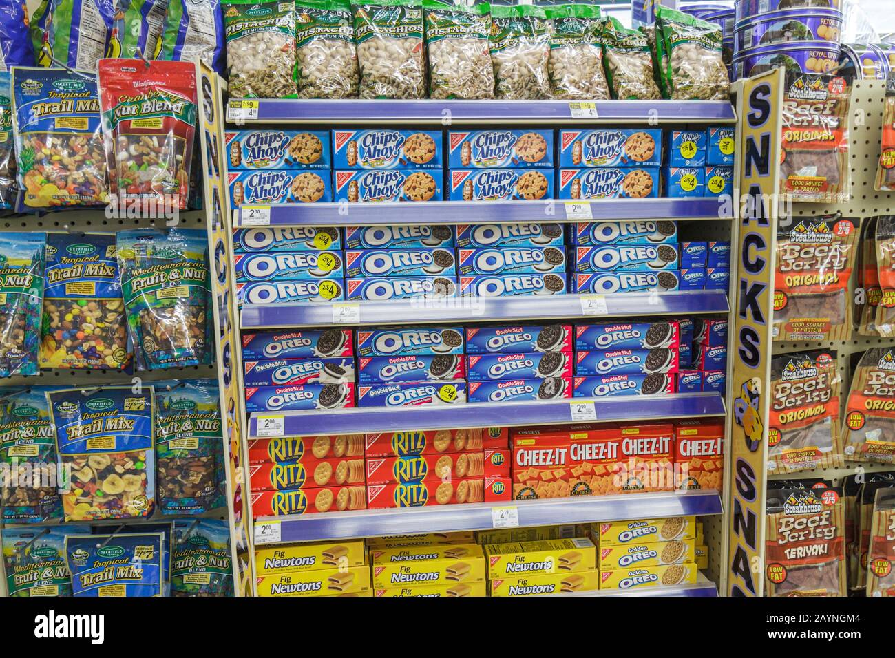 Snack walgreens hi-res stock photography and images - Alamy