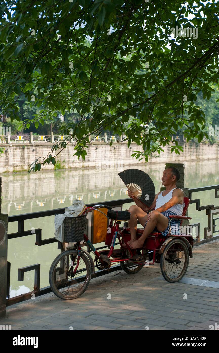 Chinese rickshaw hi-res stock photography and images - Alamy