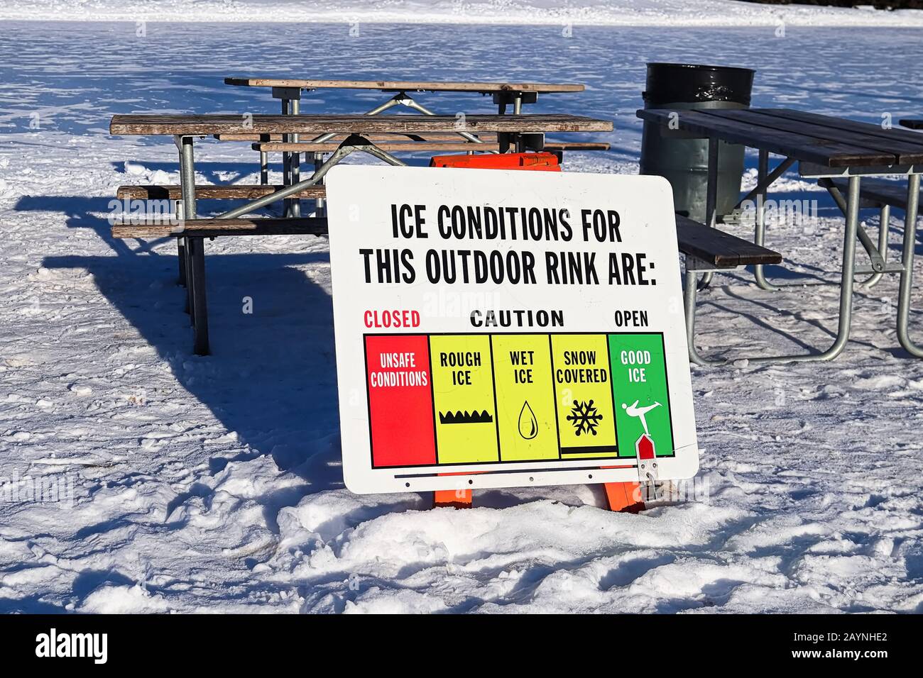 Sign indicating the outdoor rink ice conditions Stock Photo - Alamy